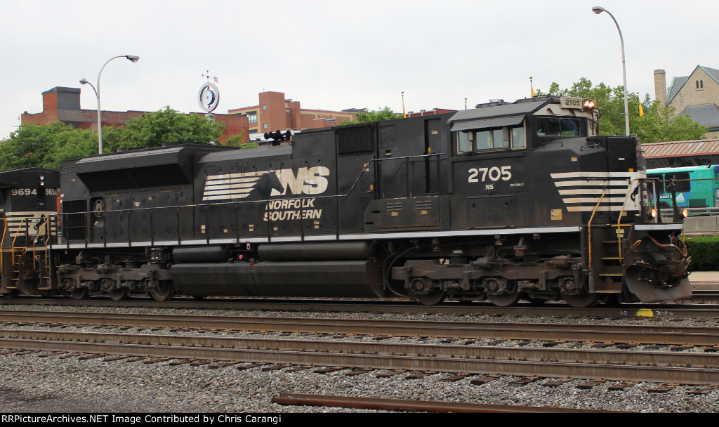 NS 2705 on 410